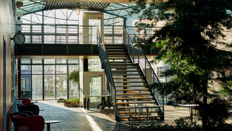 Novadic-Kentron Eindhoven Boschdijk - Gemeentegids nederland